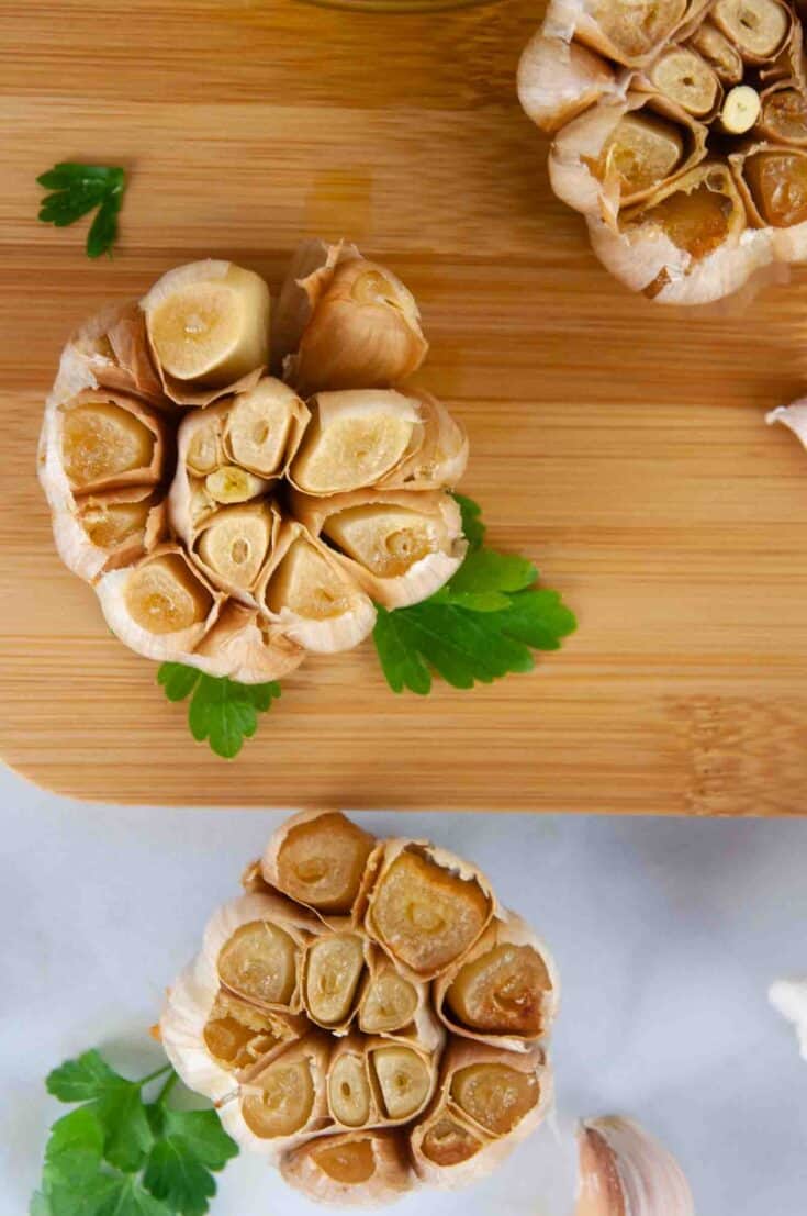 How to Roast Garlic - Seasoned Sprinkles