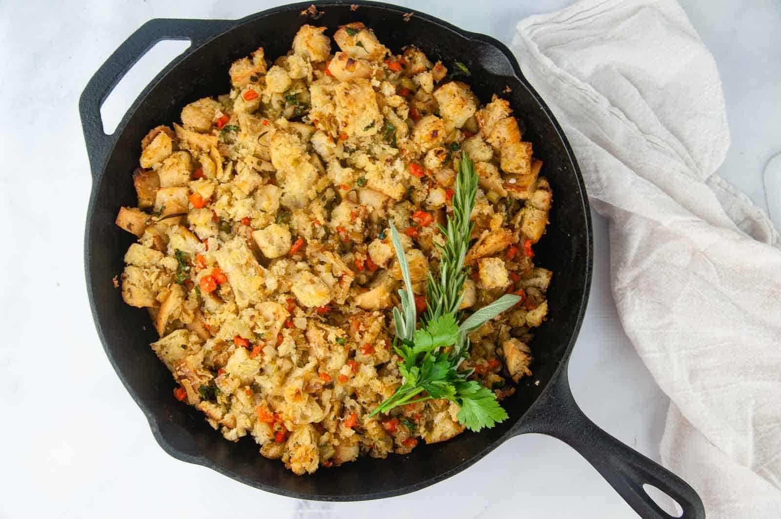 Garlic Herb Ciabatta Stuffing (Vegetarian Stuffing Recipe) - Seasoned ...