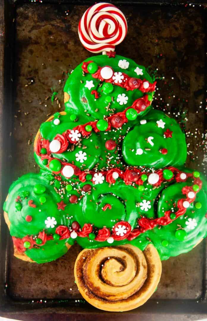 Easy Cinnamon Roll Christmas Tree for Christmas Morning - Seasoned ...