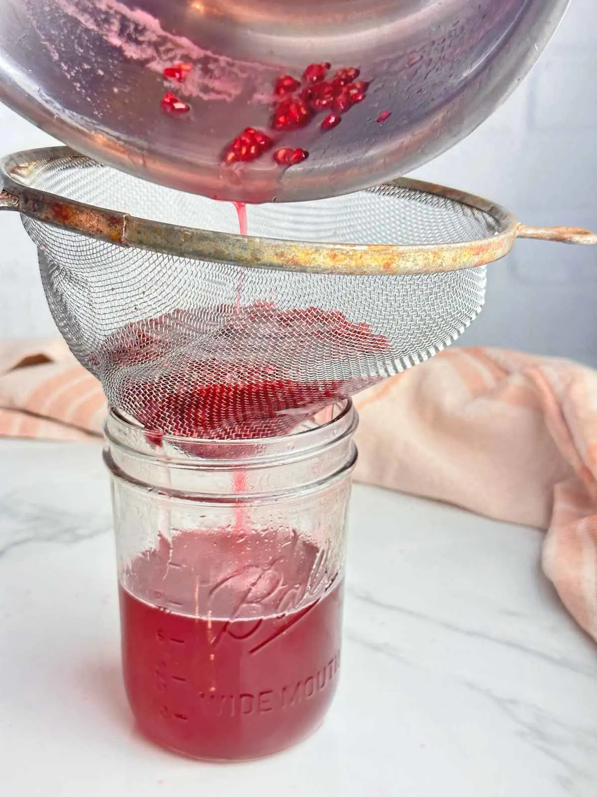 Sweet Sparkly Raspberry Champagne Cocktails - Seasoned Sprinkles