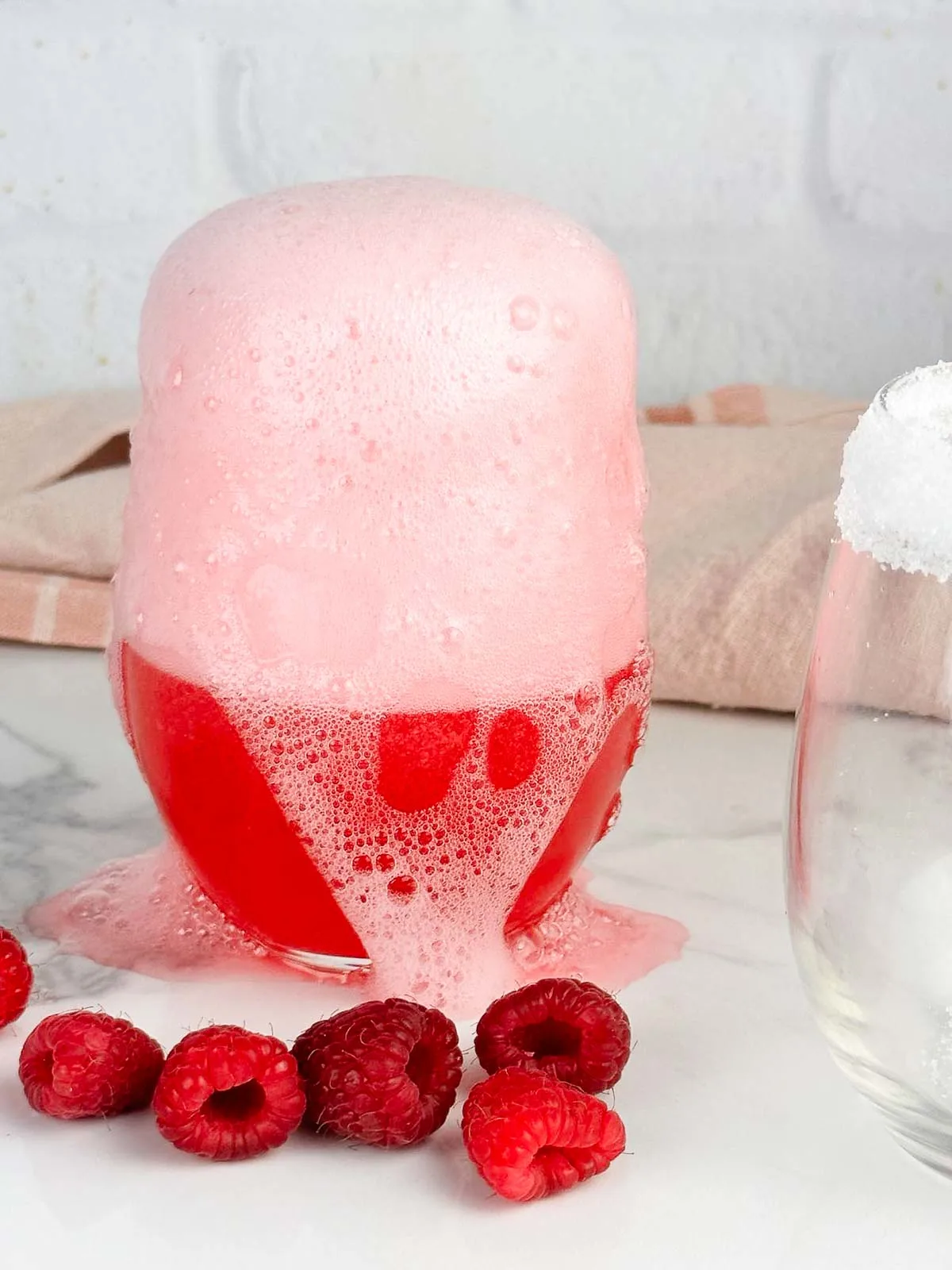 Sweet Sparkly Raspberry Champagne Cocktails - Seasoned Sprinkles