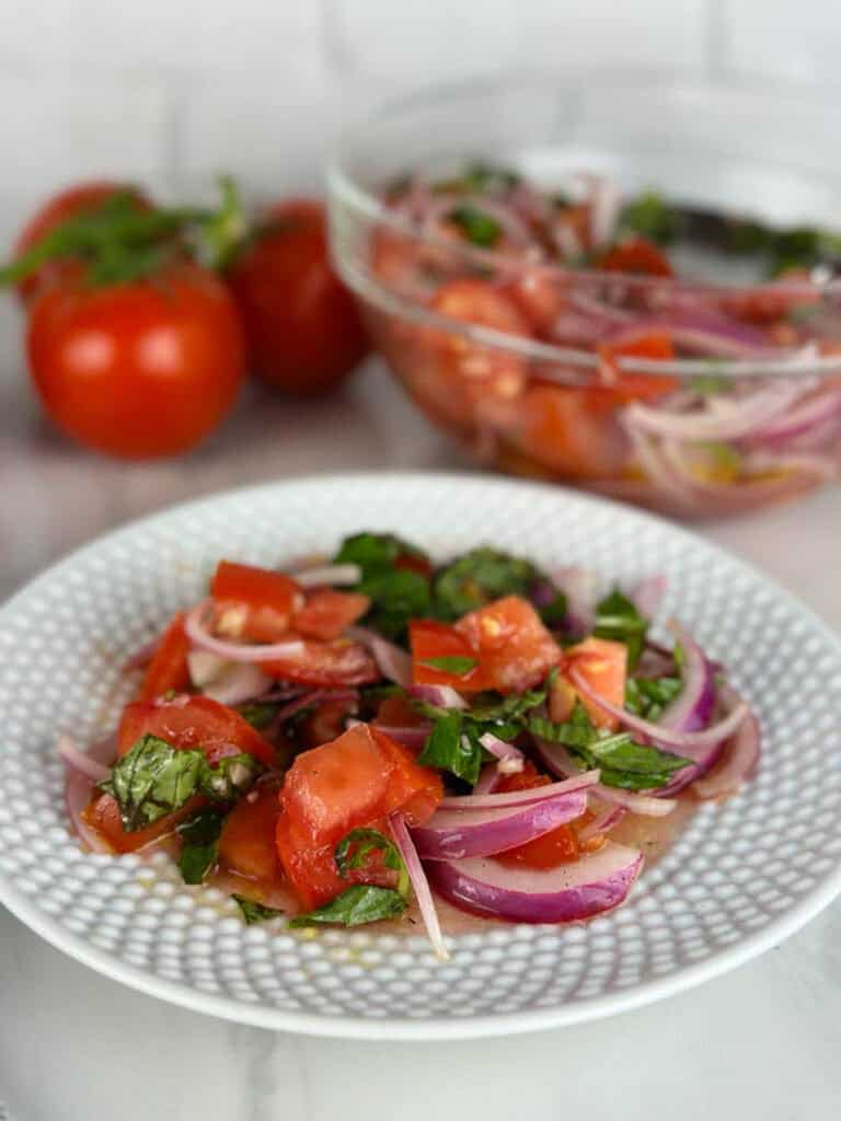 Easy Tomato and Onion Salad with Vinegar - Seasoned Sprinkles