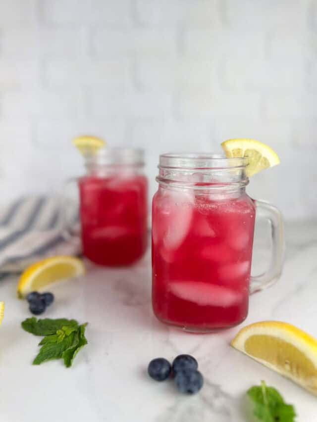 Easy Alcoholic Lemonade Cocktail (Spiked Lemonade) Recipe - Seasoned ...